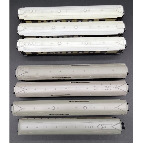 7 OO gauge Hornby Pullman coaches includes Hornby R4377 Devon Belle ...