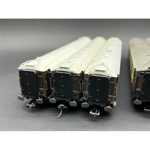 7 OO gauge Hornby Pullman coaches includes Hornby R4377 Devon Belle ...