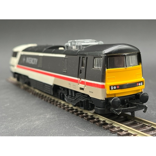 Hornby R824 Intercity 225 Electric Train Set - includes BR Class 91 ...