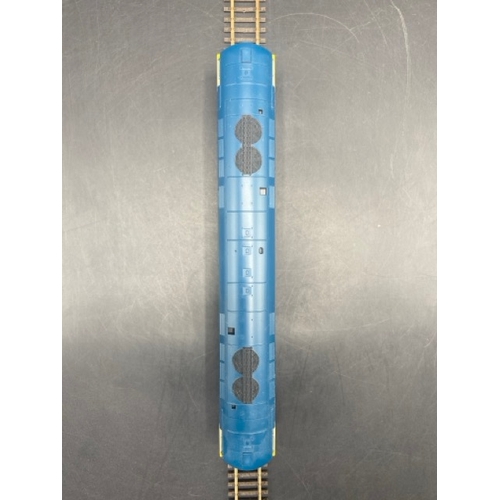 Heljan 5216 Class 52 diesel D1023 "Western Fusilier" in BR Blue livery ...