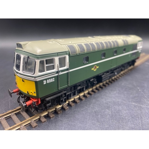 Heljan 3380 Class 33/0 Diesel D6582 in BR green with small yellow ...