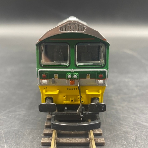 Hornby Class 59002 'Alan J Day' in Mendip Rail grey, green & orange ...