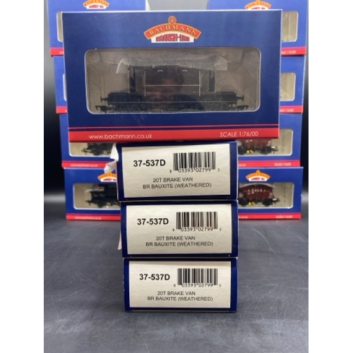 16 Bachmann Rolling Stock Appearing As New 37-537D 20T BRAKE VAN BR ...