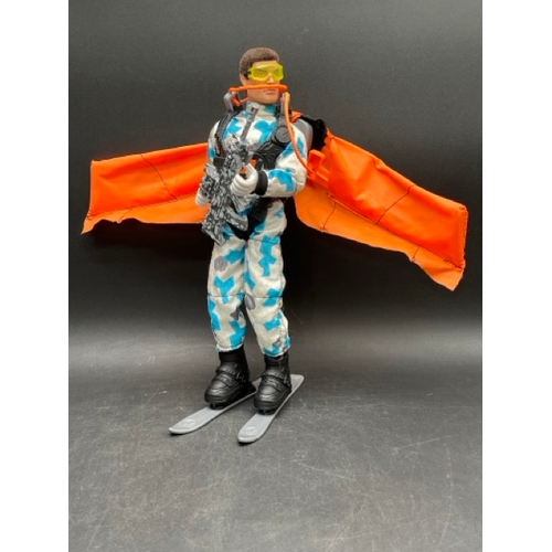 7 Action Figures with Accessories Hasbro Action Man Arctic Parasender ...