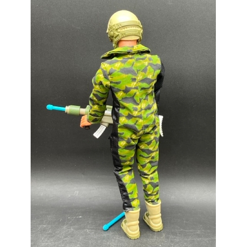 7 Action Figures with Accessories Hasbro Action Man Arctic Parasender ...