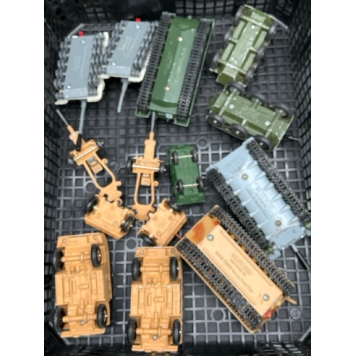 9 Play worn Corgi Military vehicles with field guns (Fair, 2000g)