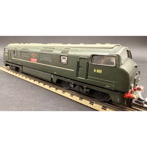 3-Rail Trix 1119 Class 42 Warship D801 'Vanguard' in BR Green - Tested ...