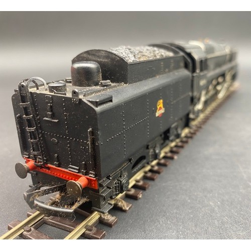 Hornby R550 Class 9F 2-10-0 92166 in BR black with early emblem ...