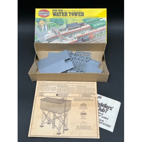 OO Tri-ang Scenic Model Railway accessories, including various station ...