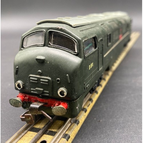 Trix Twin Railways Wrexham No.1118 3-Rail Warship Class Bo-Bo Vanguard ...