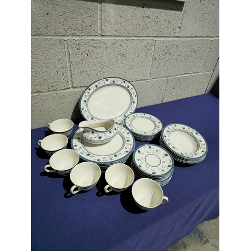 royal doulton cambridge pattern dinner service set