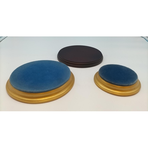 3 x Round Plinth Stands/Bases for Ornament Display. Largest having a ...