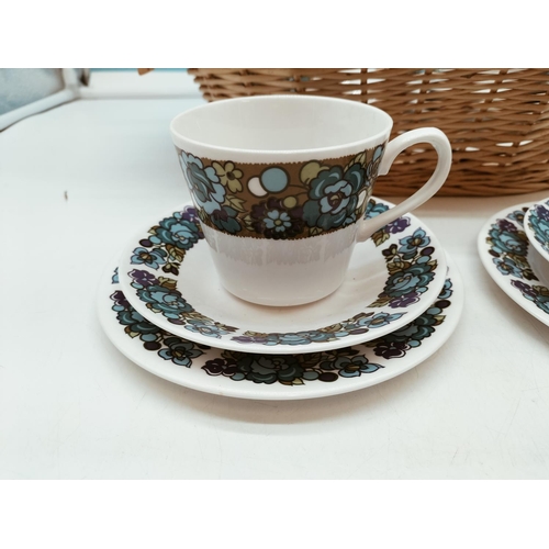 Retro Queen Anne China 17 Piece Part Tea Set in the 'Amanda' Pattern ...