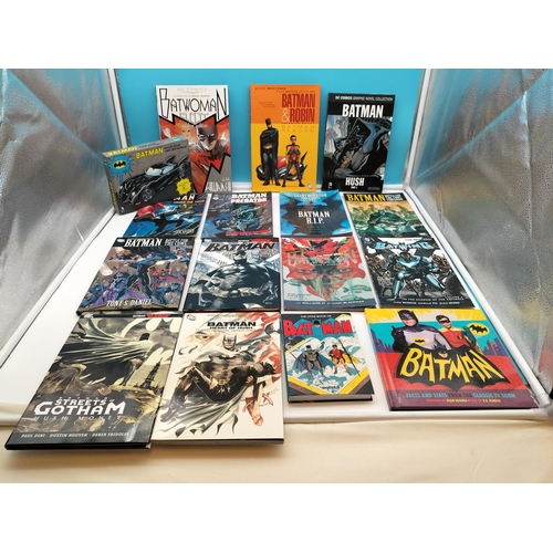 Collection of 15 Batman/Batwoman/Batwing Books to include DC Comics ...