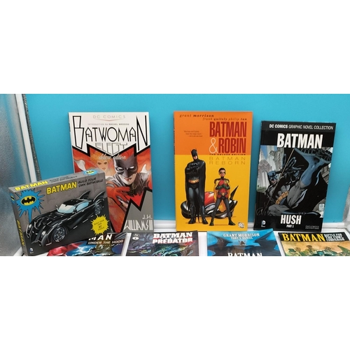 Collection of 15 Batman/Batwoman/Batwing Books to include DC Comics ...