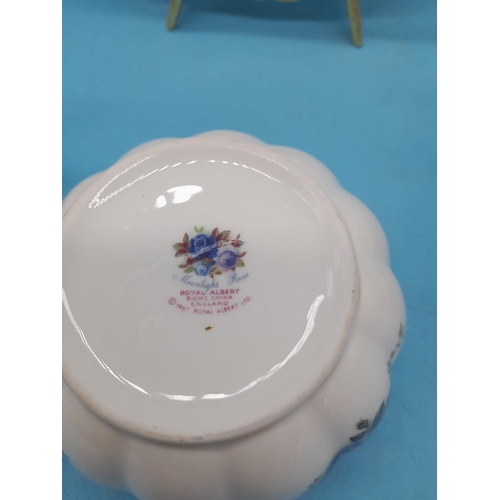 Royal Albert 'Old Country Roses' Twin Handled Soup Bowl and Jug plus ...