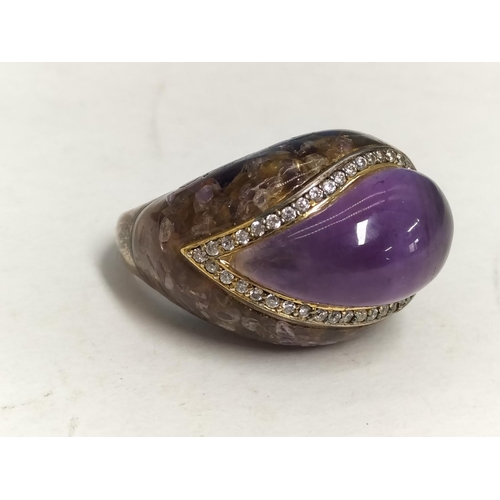 925 Silver, Cabochon Amethyst and Cubic Zirconia Ring. Size N.
