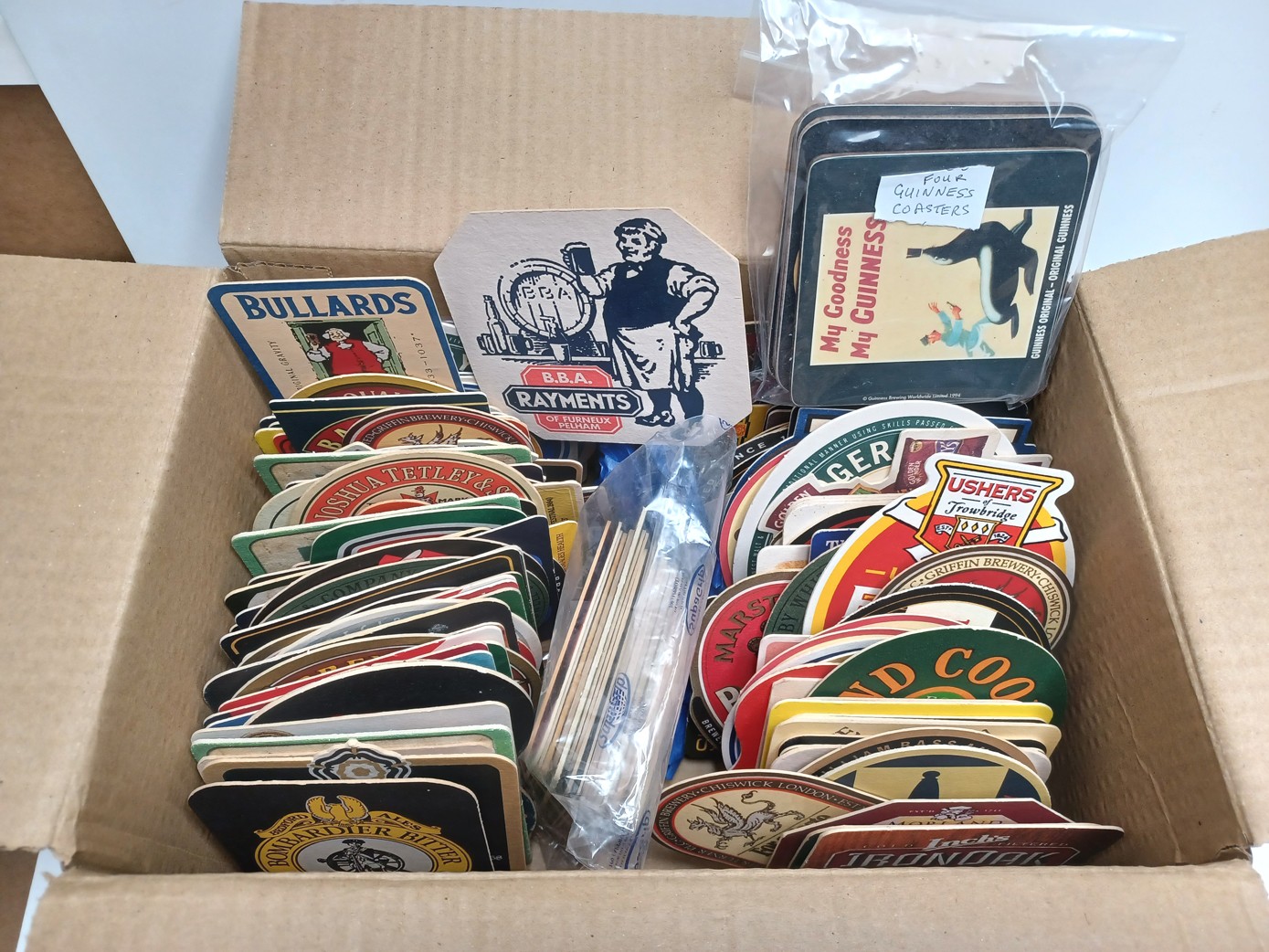 LARGE COLLECTION OF VINTAGE BEERMATS & GUINNESS COASTERS
