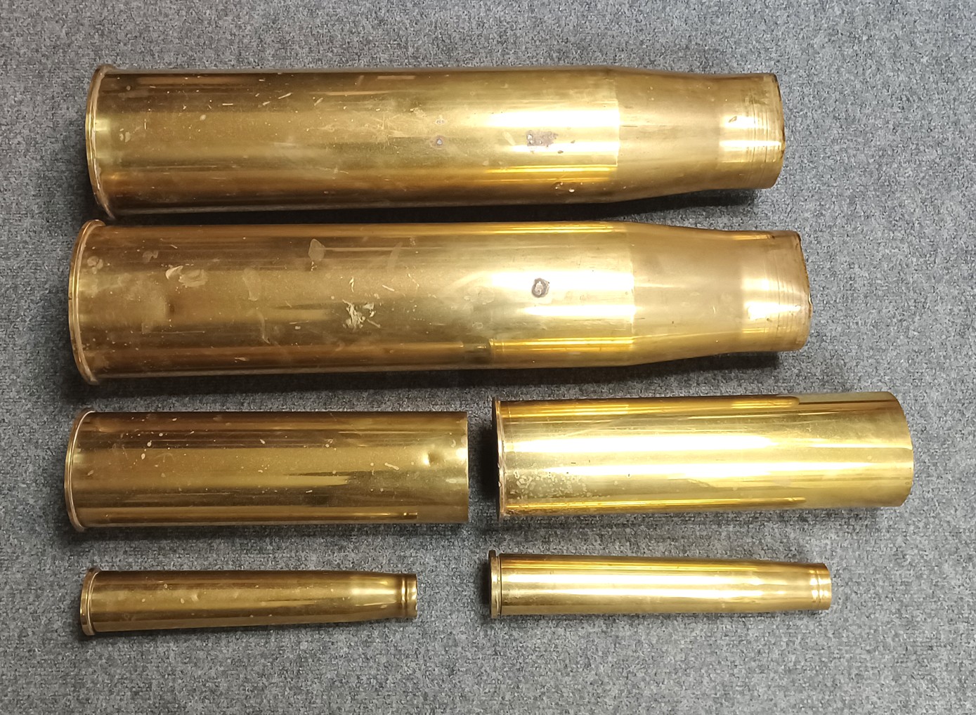 6 BRASS SHELL CASES. INC. PAIR 105MM HOWITZER 37.5CM TALL, BOFORS SHELL ...