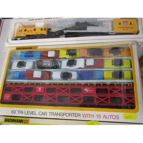 BACHMANN HO SERIES, crane car and boom tender, 89 tri level car transporter with 15 autos, Bud and t