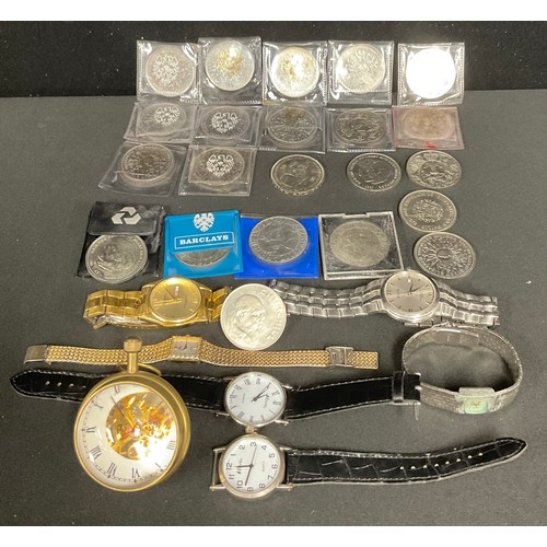 A magnifiying sperical desk clock paperweight, skeleton dial ...