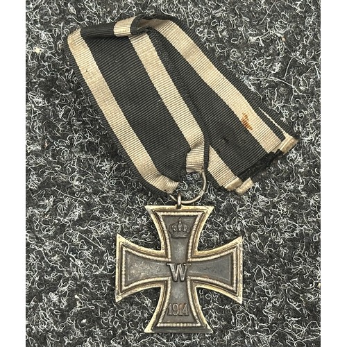 WW1 Imperial German Iron Cross 2nd Class 1914, complete with original ribbon. Marked to ring "800" s