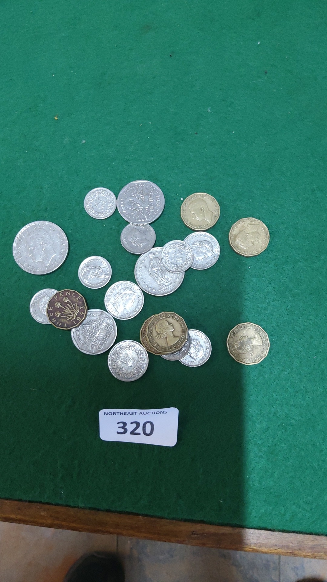 Group of mixed British pre-decimal and assorted world base-metal coins ...