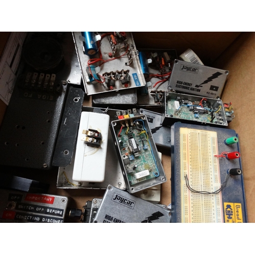 Quantity of Used Electronic components [uT6]