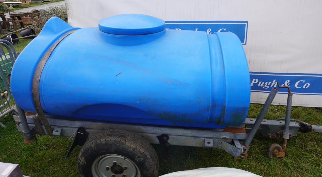 Bowser on trailer 1.1 cubic metre capacity +VAT