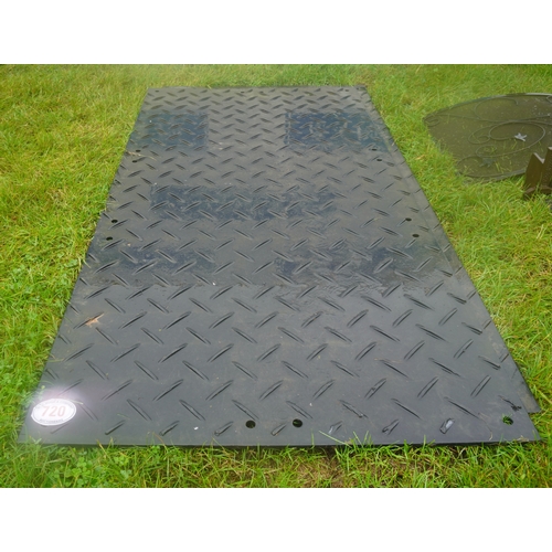 Rubber tracking 8ft x 4ft