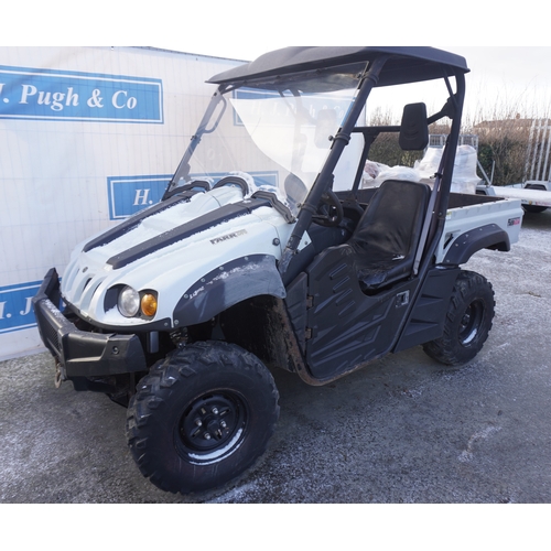 Farr 700 UTV Gator. 2015, 4X4, runs, key. C/w tow hitch and winch