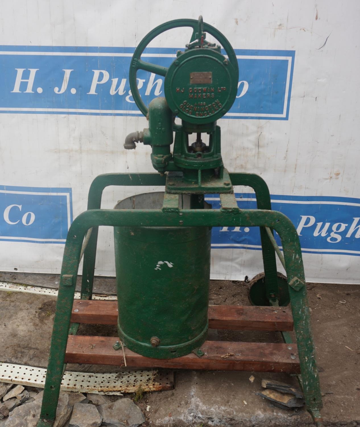 HJ Godwin well pump. Type EOE No.3 No. 29171