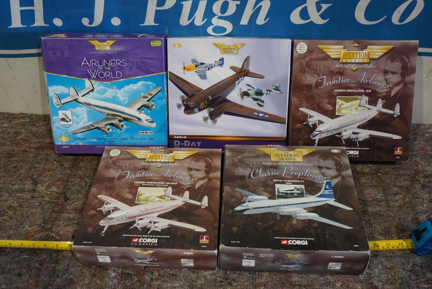 Corgi 1.144 scale Aviation model planes -5 boxed