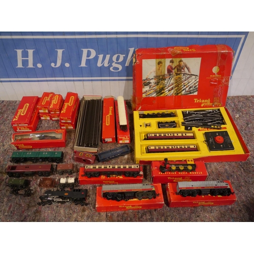 Triang 00 gauge railway set and assorted boxed carriages and ...