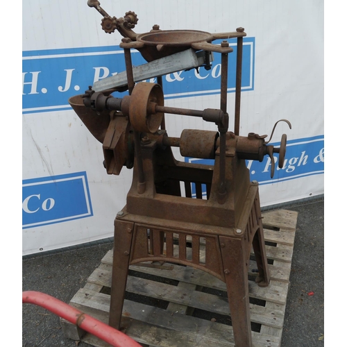 Early corn grinder, "Design Reg of 1917"