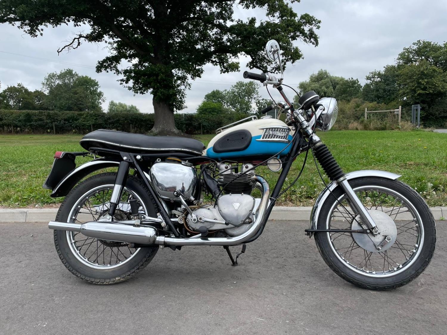 Triumph T100A motorcycle. 1961. 500cc. Runs. Matching numbers. Reg. 595 ...