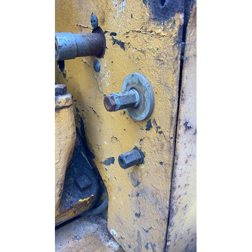 Caterpillar D7 3T crawler tractor. electric start, runs and drives ...