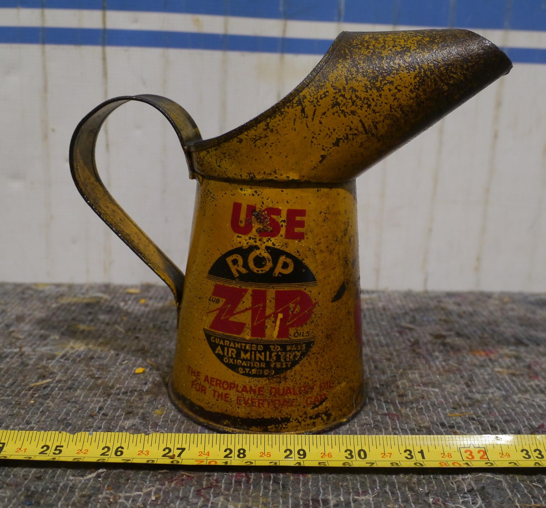 ROP Zip motor oil pouring jug