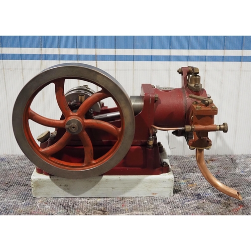 Horizontal gas engine