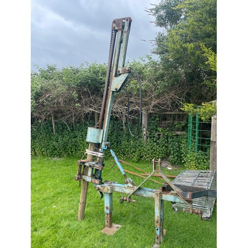 Parmiter post rammer