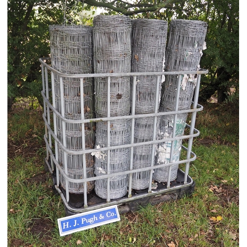 Pallet of wire netting 10 rolls