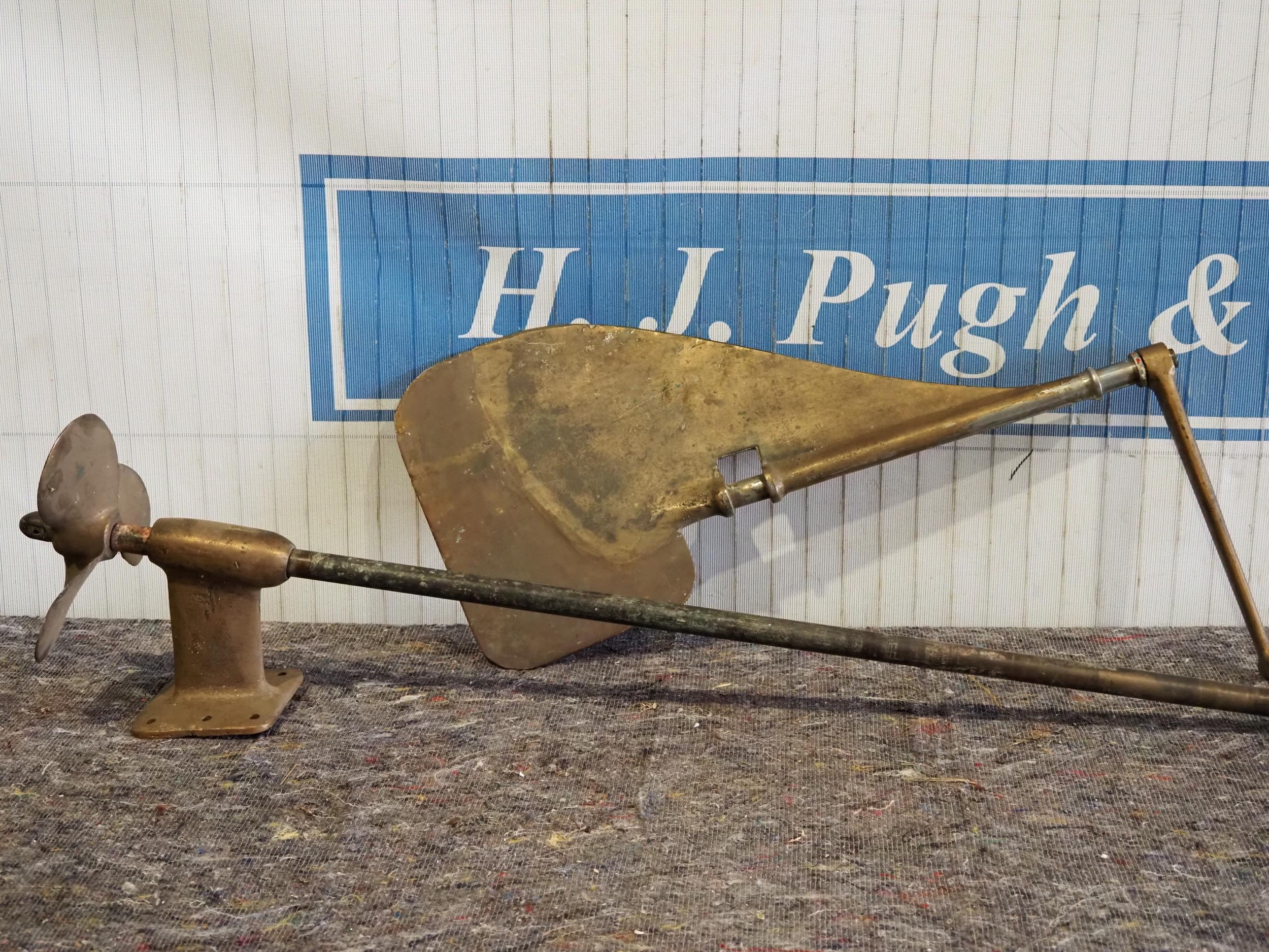Dutch rudder and propeller