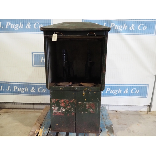 Pratts/ Castrol/ Essolube oil dispenser with 2 pumps