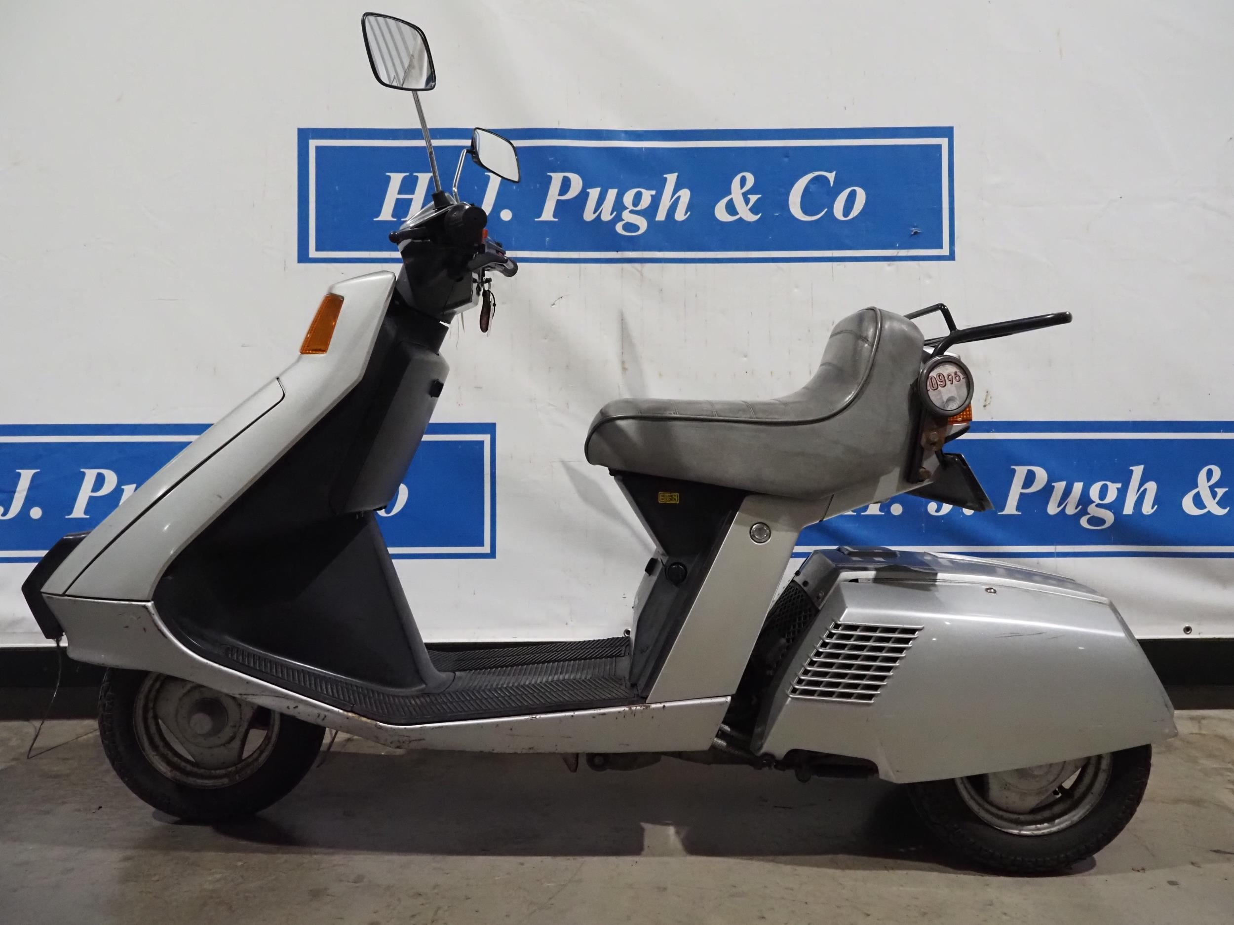 Honda Stream NV50 MSD 3 Wheel Moped. 1986. 49cc Runs and rides. MOT 9. ...