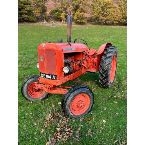 Nuffield 460 tractor. Runs and drives, V5