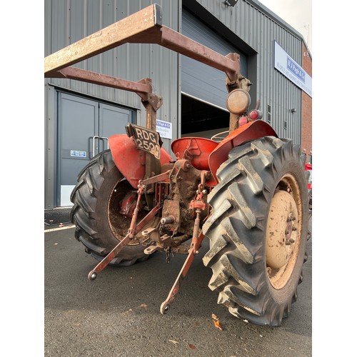 Nuffield 4/25 tractor. Runs and drives. Reg. RDG 252G. Handbook in office