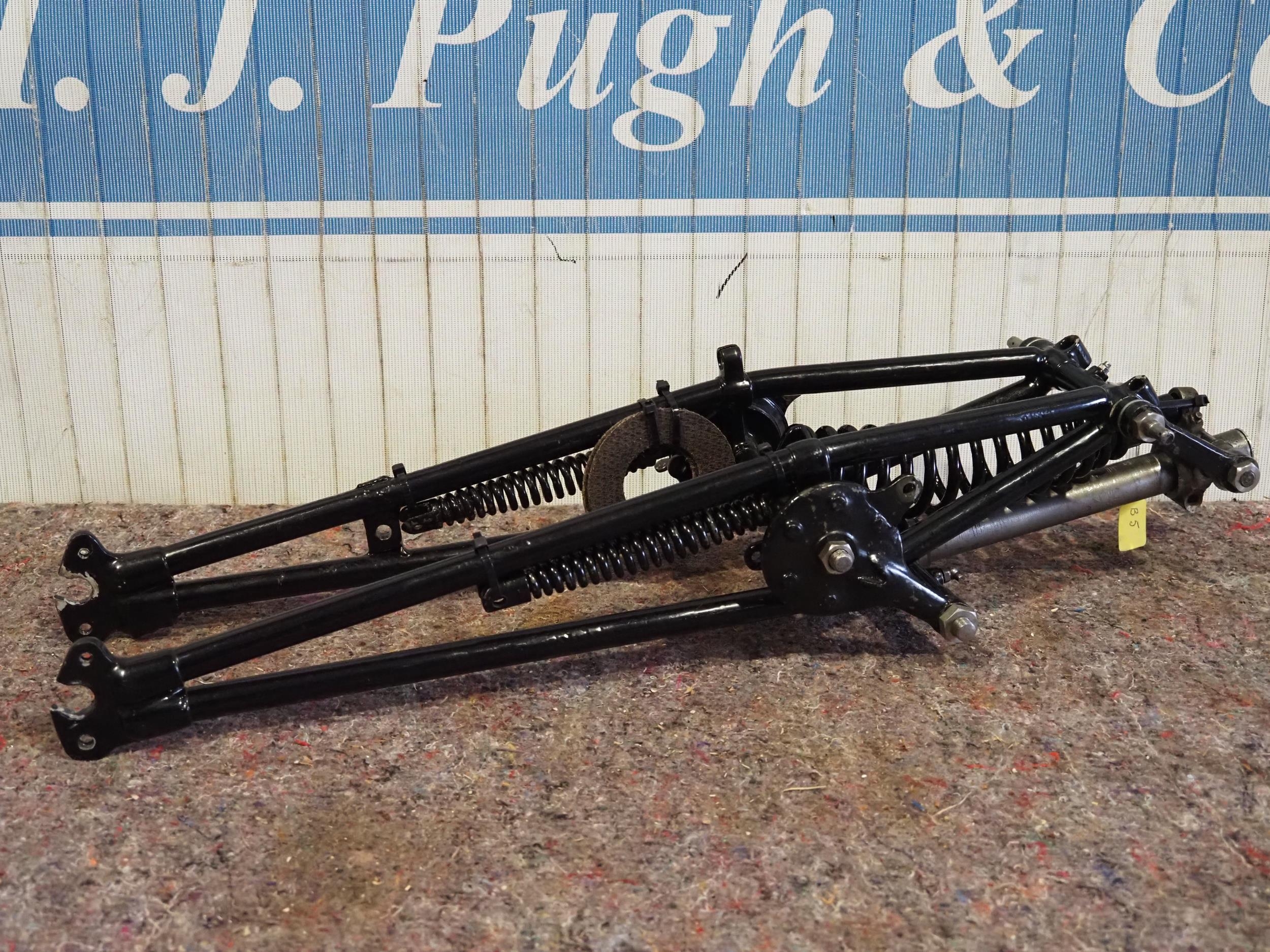 Ariel 1928/32 heavyweight girder forks. Possibly Sloper SQ4