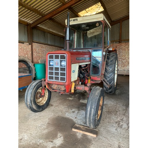 International 475 tractor. 1978. 62hp Perkins/Ferguson engine. Tin work and tyres in good condition.