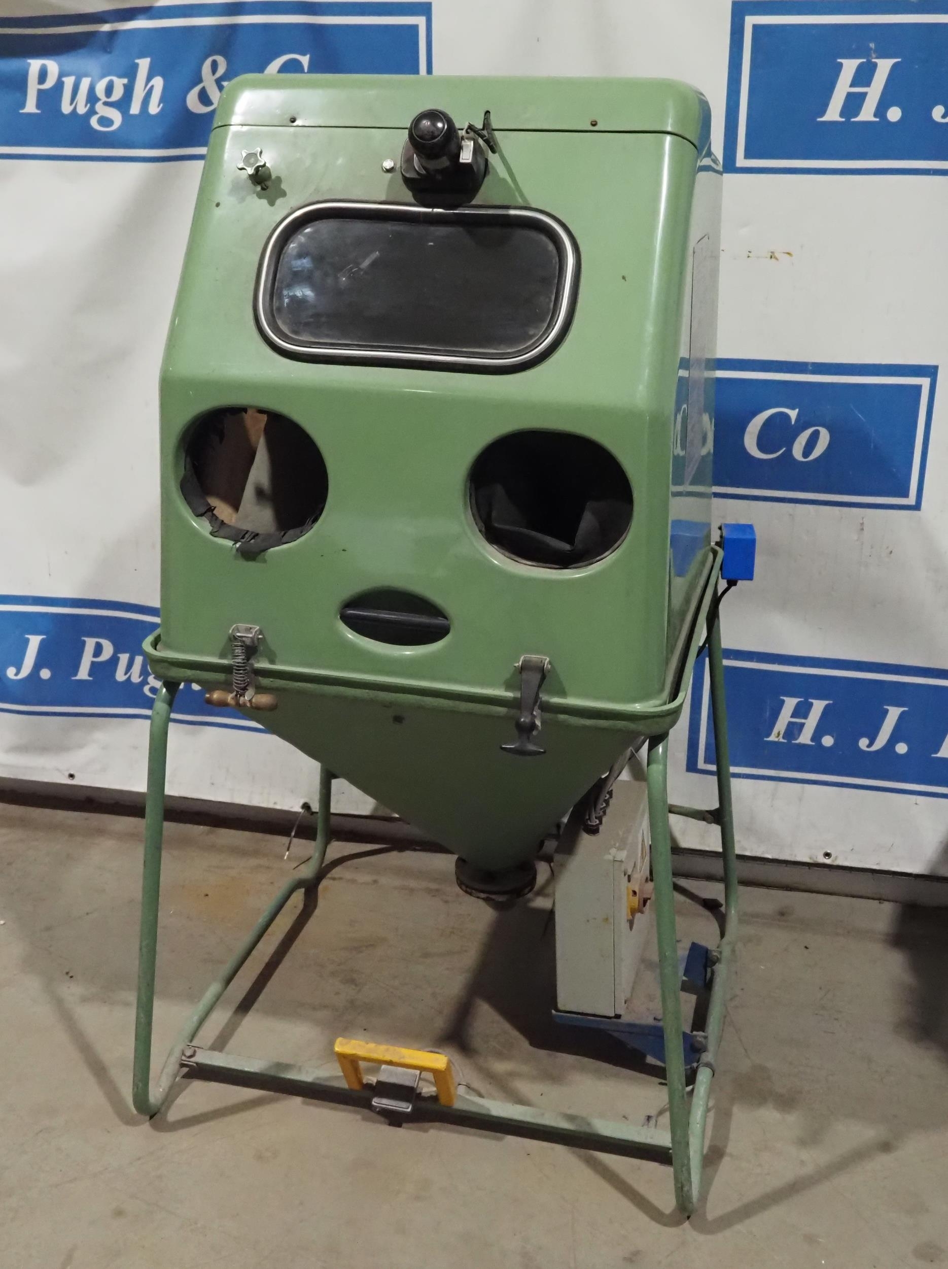 Vaqua Kompact wet blast machine single phase