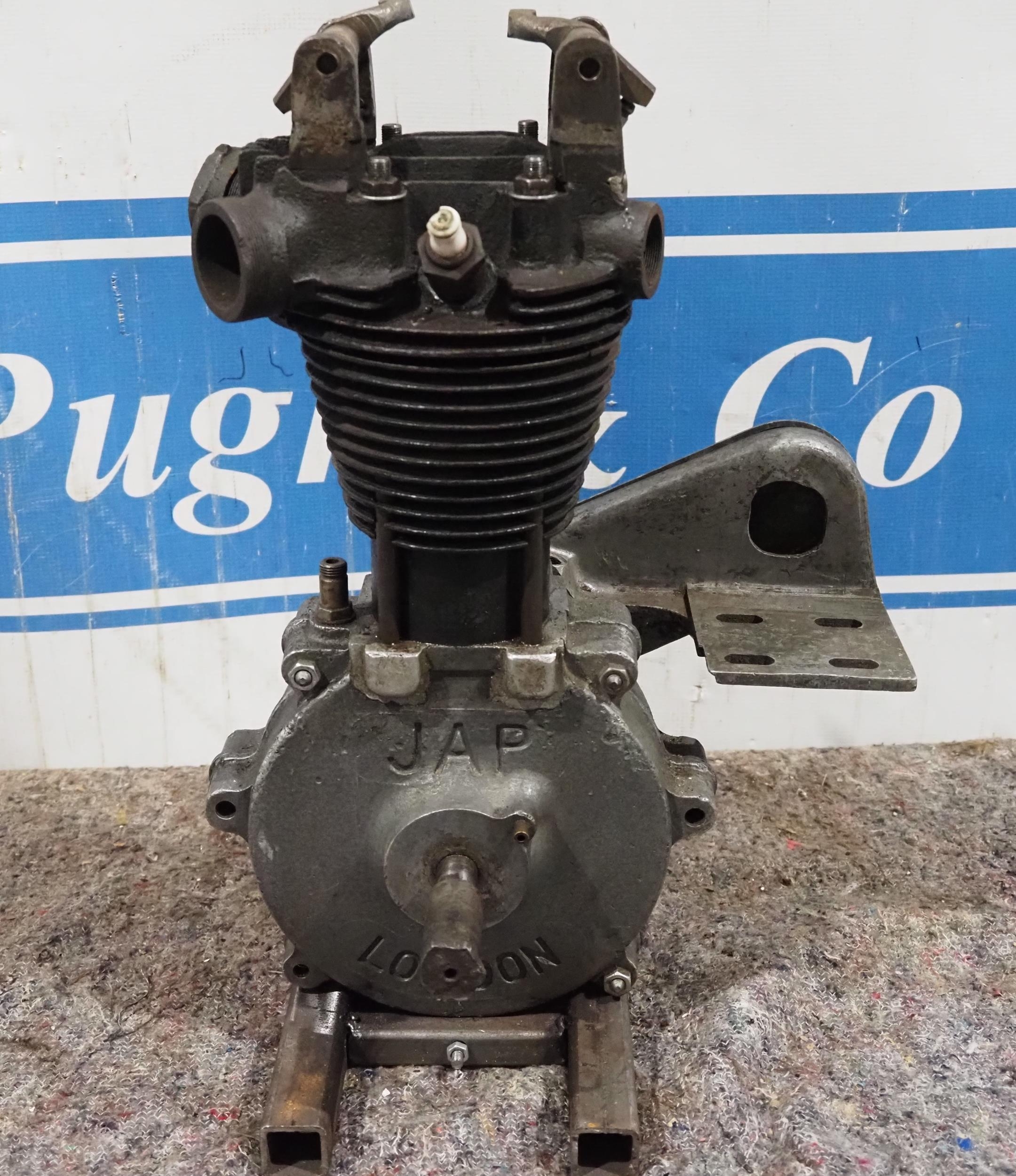 JAP OHV 350cc engine, open valve thru-bolt sports No. 10D40246S